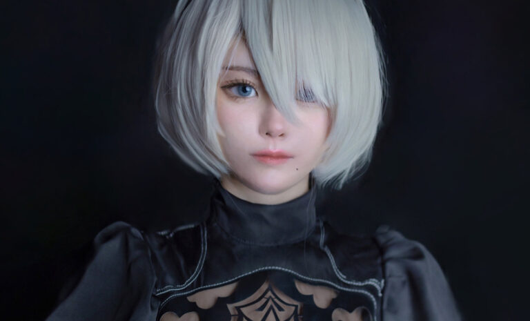 コスプレイヤー毎眠かのん『ニーアオートマタ』2bのヌードカラーリップと、薄いチークで浮き上がる血色感